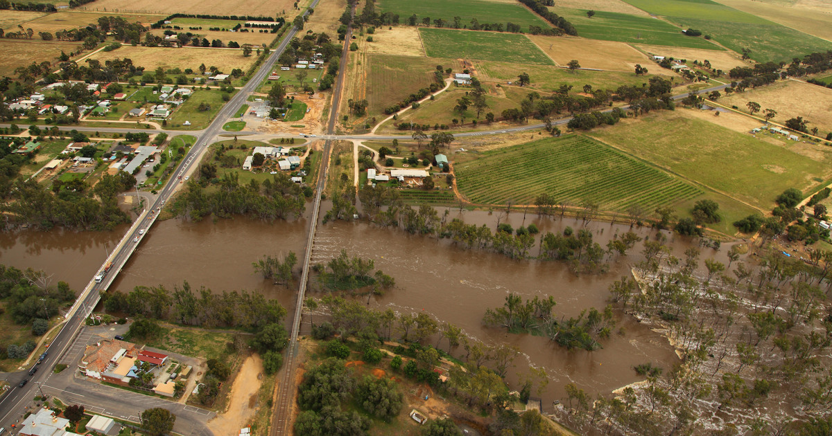 Flood levees to be reviewed | The Maryborough District Advertiser ...